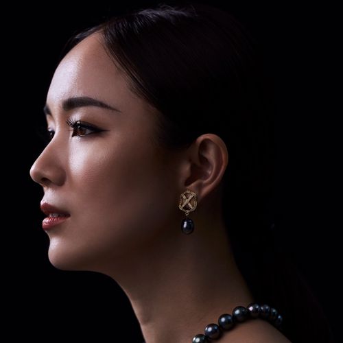FIRM HONGSANANDA | 300 High Flyers | Prestige Thailand