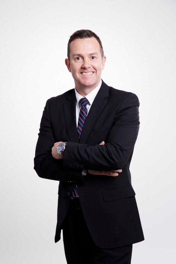 PETER HORNBY | 300 High Flyers | Prestige Thailand