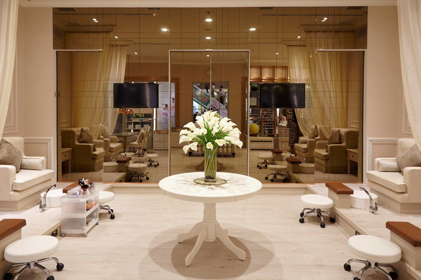 Pamper Yourself at These Luxury Nail Salons around Bangkok