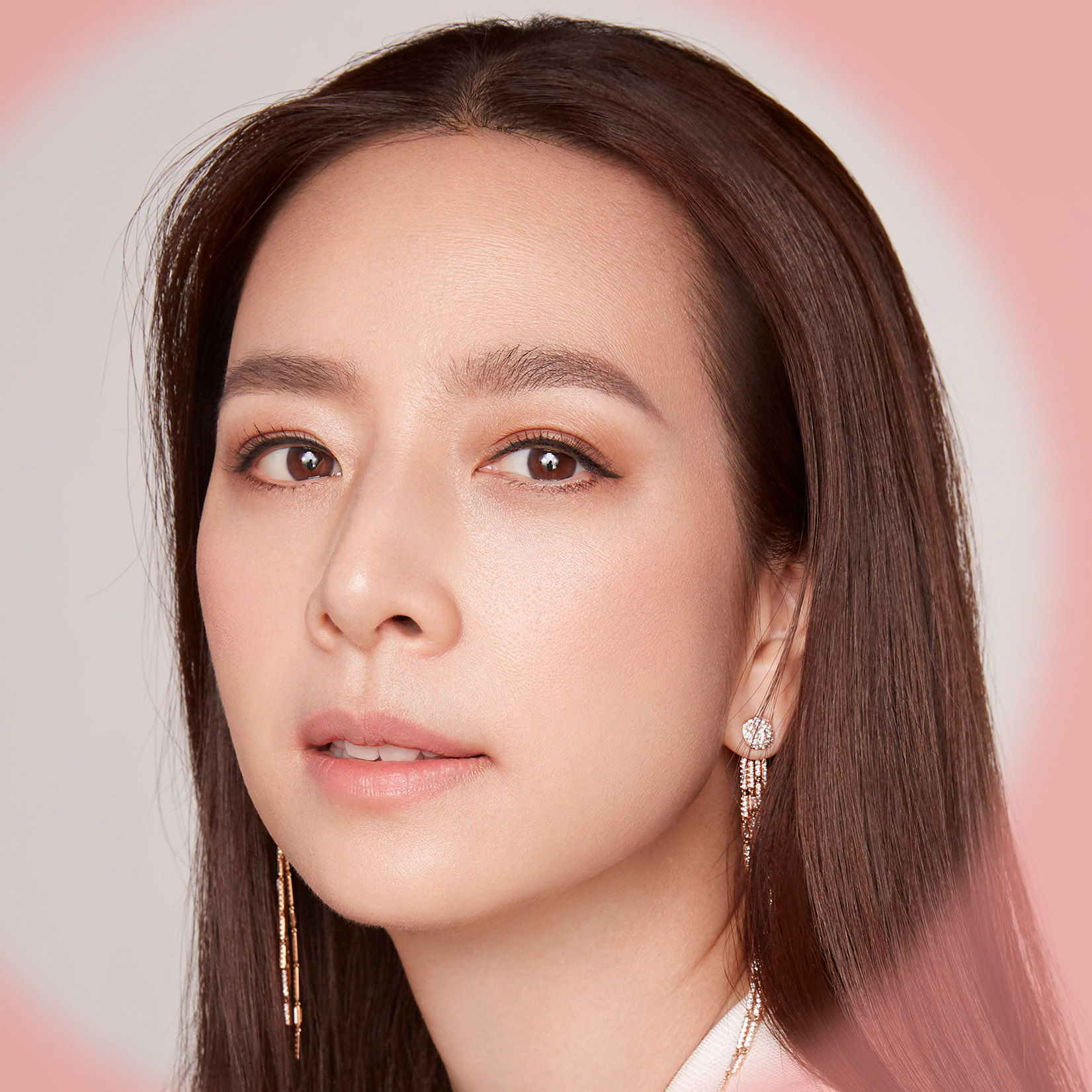 Rvisra Chirathivat | Women of Power | Prestige Thailand