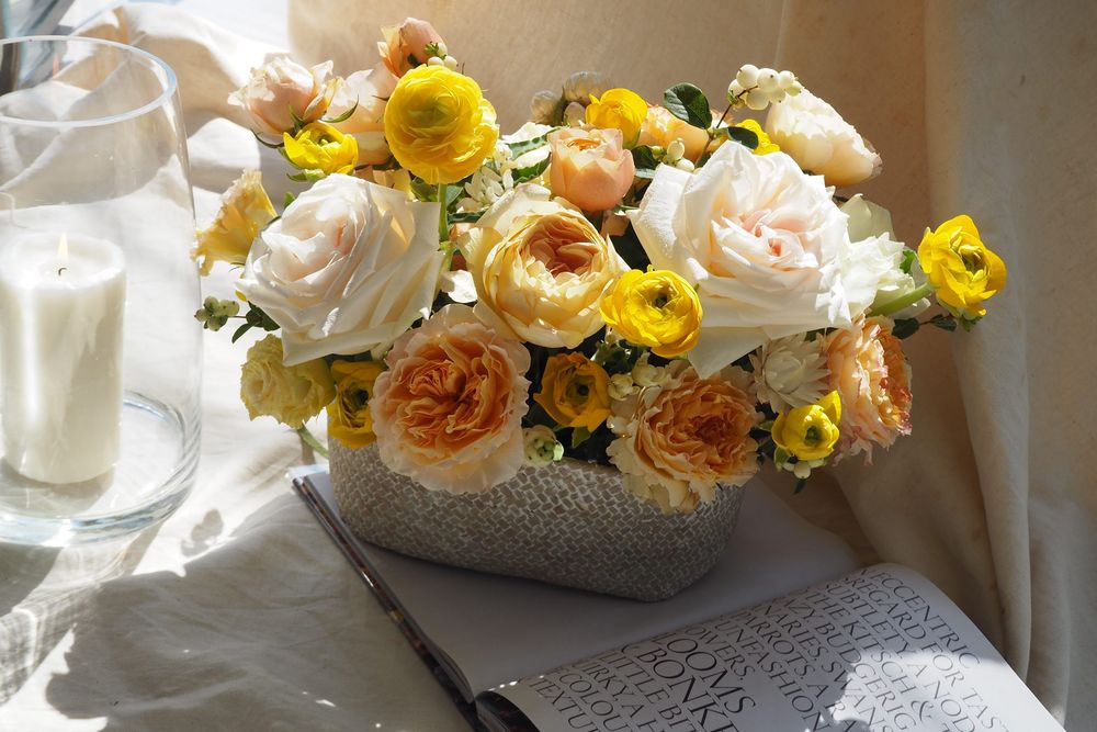 5 Creative Ways to Add Flowers to Your Dining Table