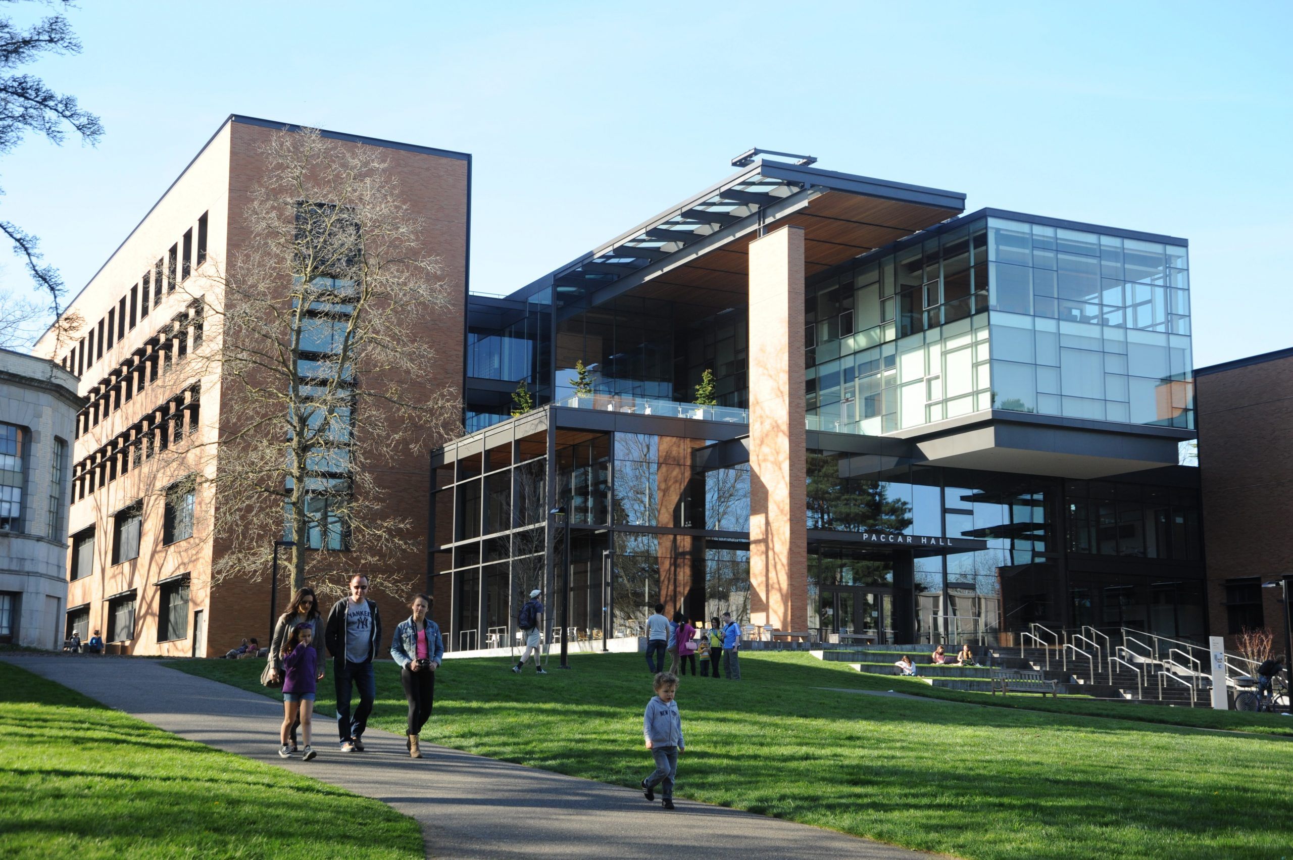 10 Universities around the World with A Beautiful Campus