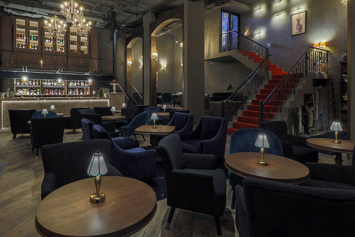 Visiting Abandoned Mansion, Bangkok's New Gangster-Era Speakeasy Bar