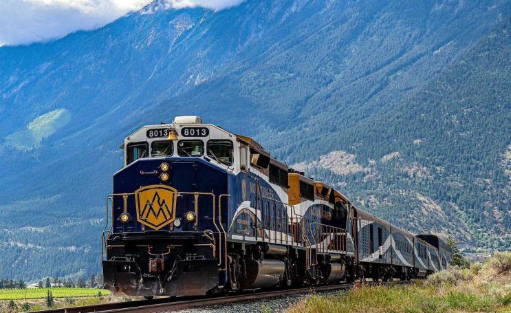 5 of the Best Luxury Train Travels in the World