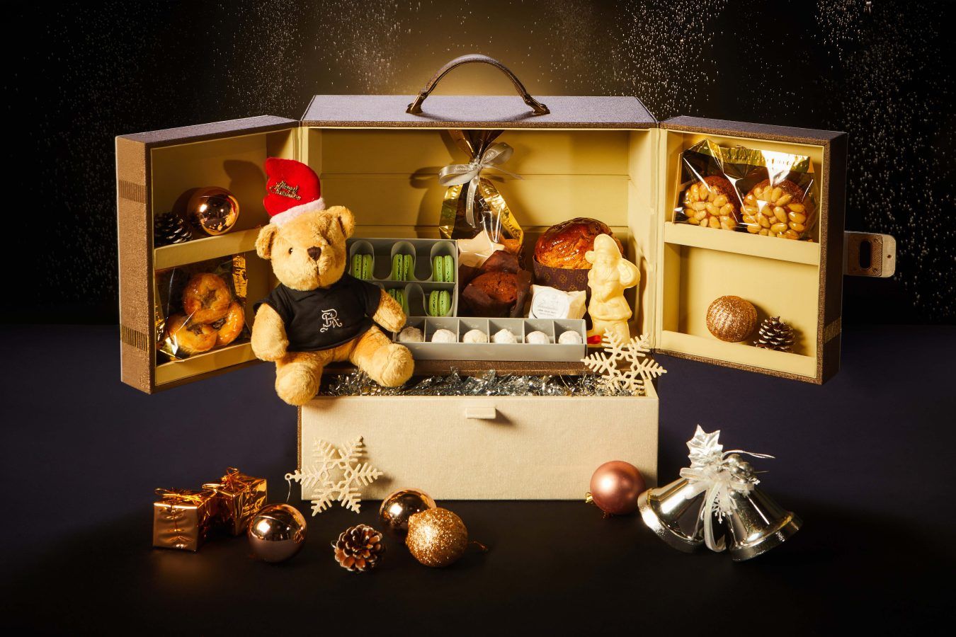 14 Festive Hampers That Make for Perfect Gifts This Christmas 2022
