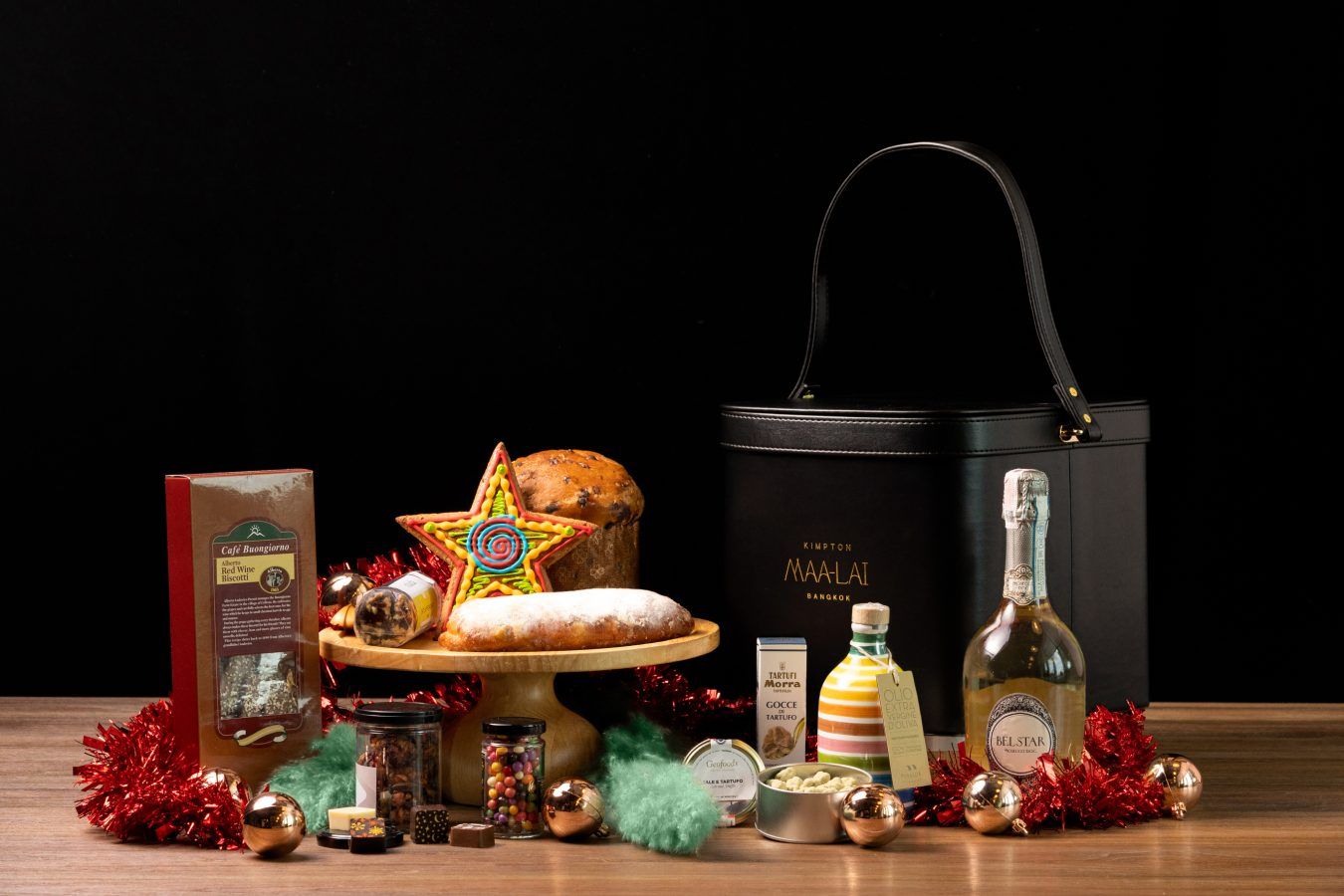 14 Festive Hampers That Make for Perfect Gifts This Christmas 2022