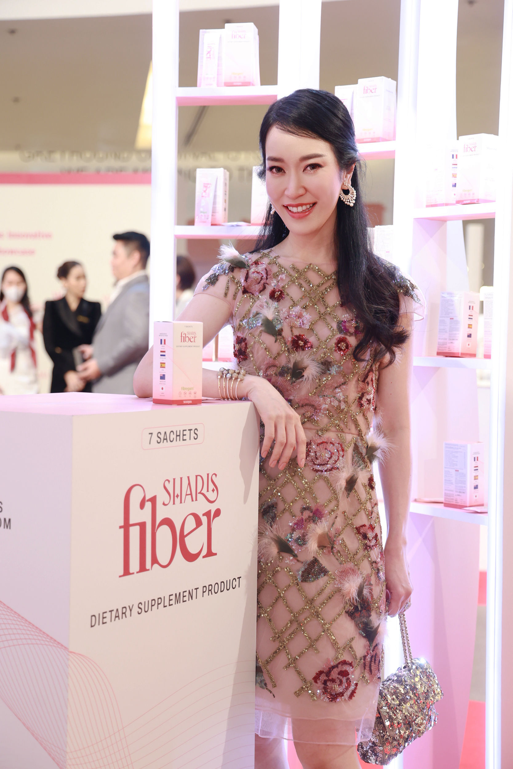 Sharich Health Unveils SharisProbiotic and SharisFiber at Siam Paragon
