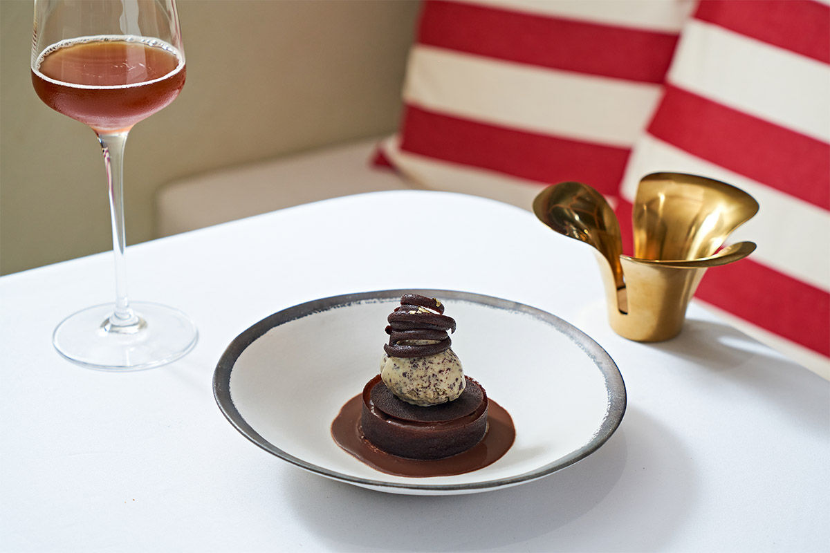 Prestige Gourmet: Paying a Visit to the Alpine-inspired Maison Dunand