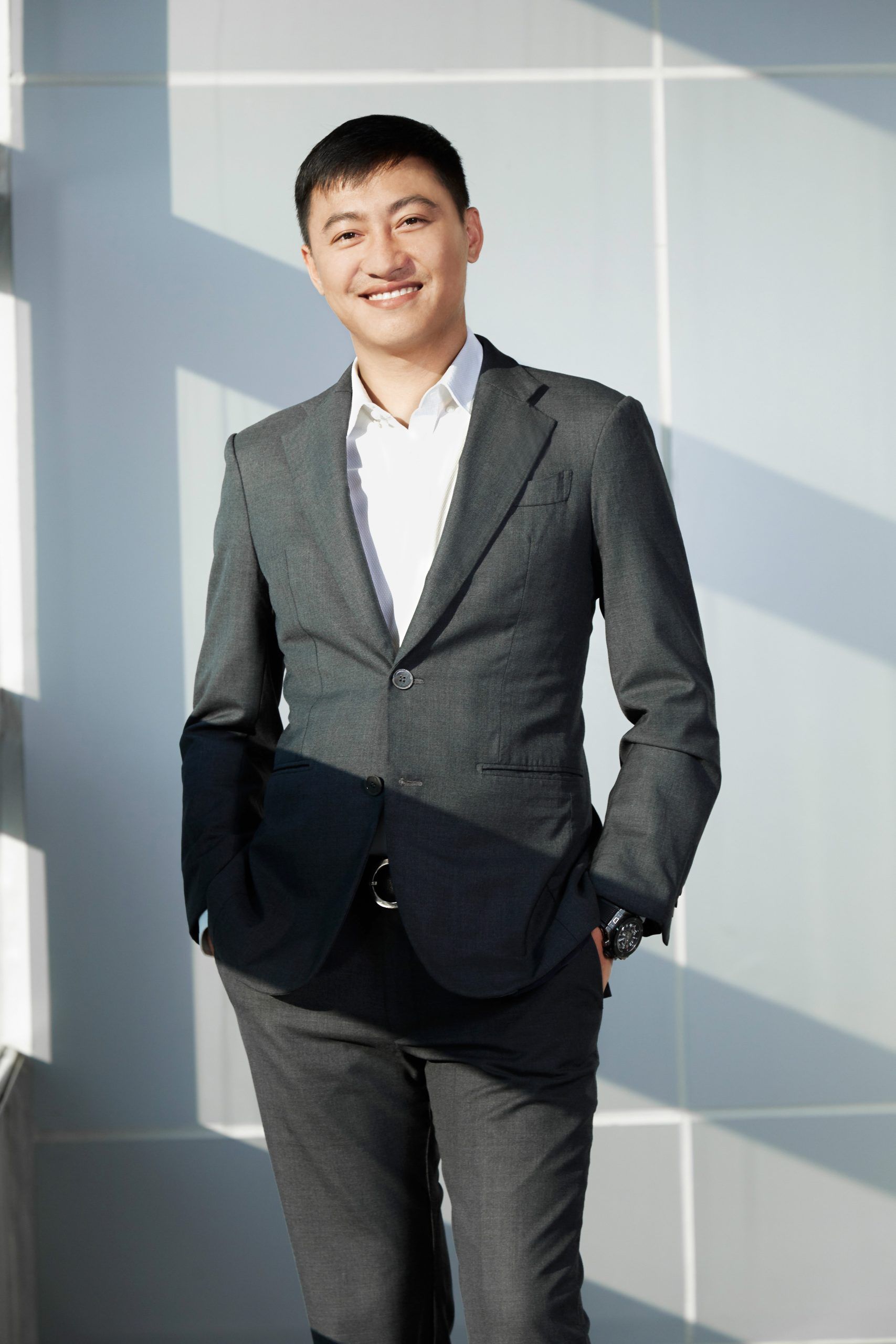 Komsan Saelee | Prestige Online - Thailand