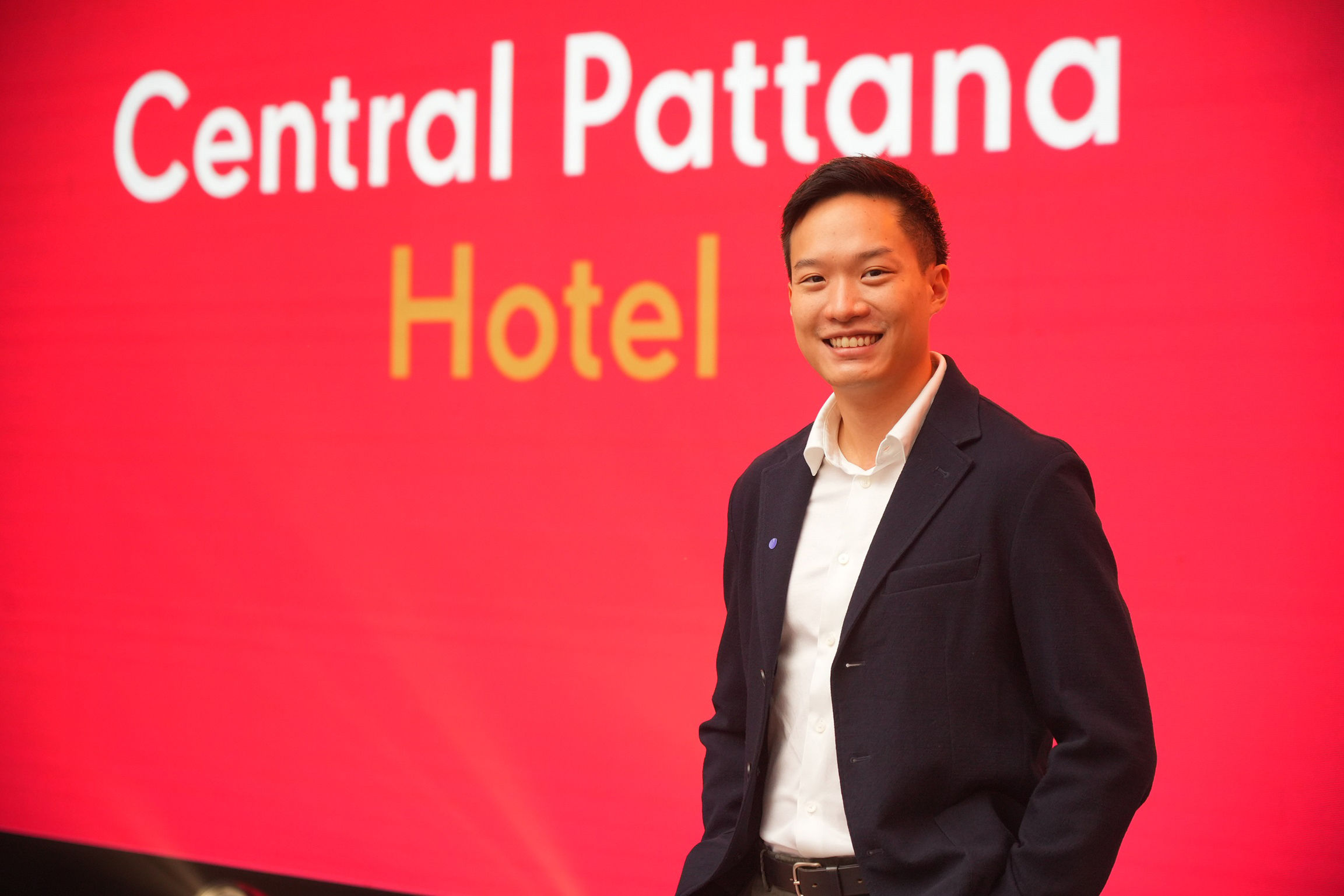 Phoom Chirathivat | Prestige Online - Thailand