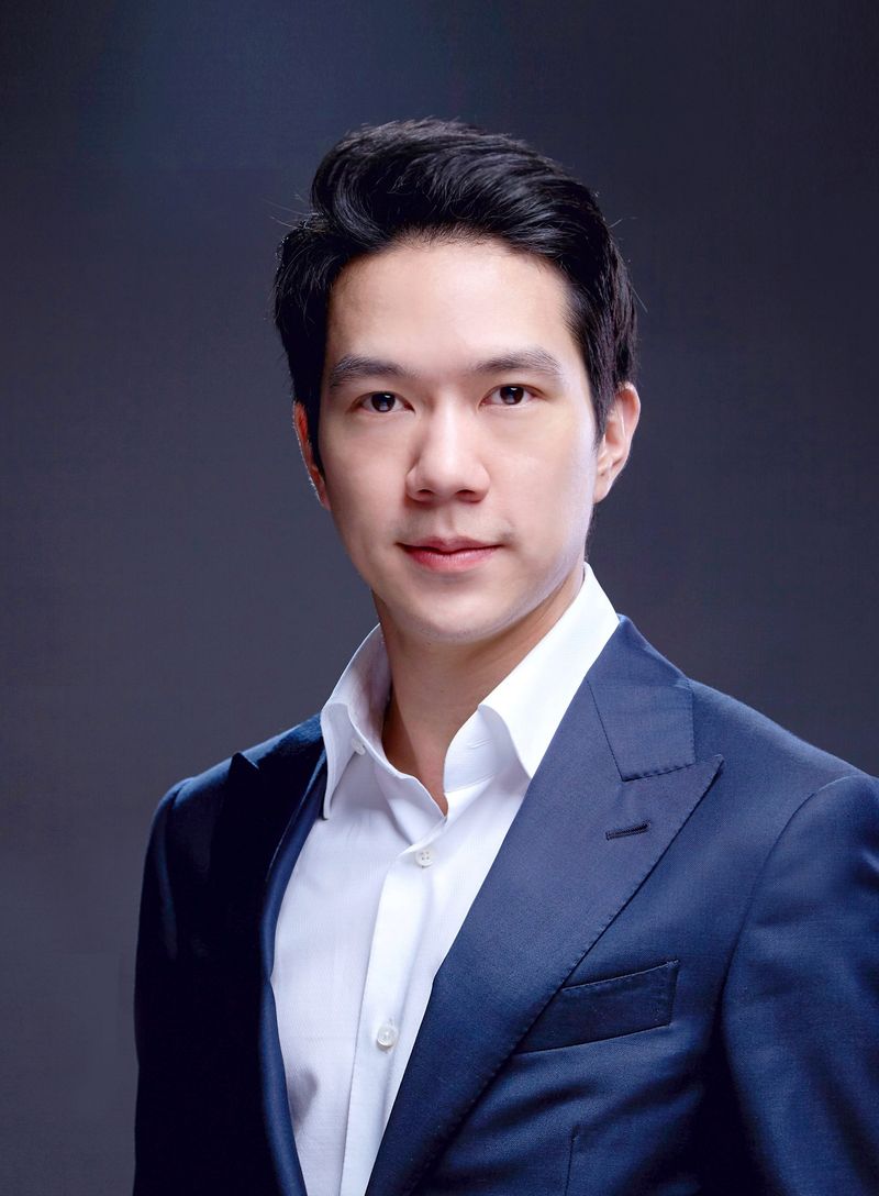 Komsan Saelee | Prestige Online - Thailand