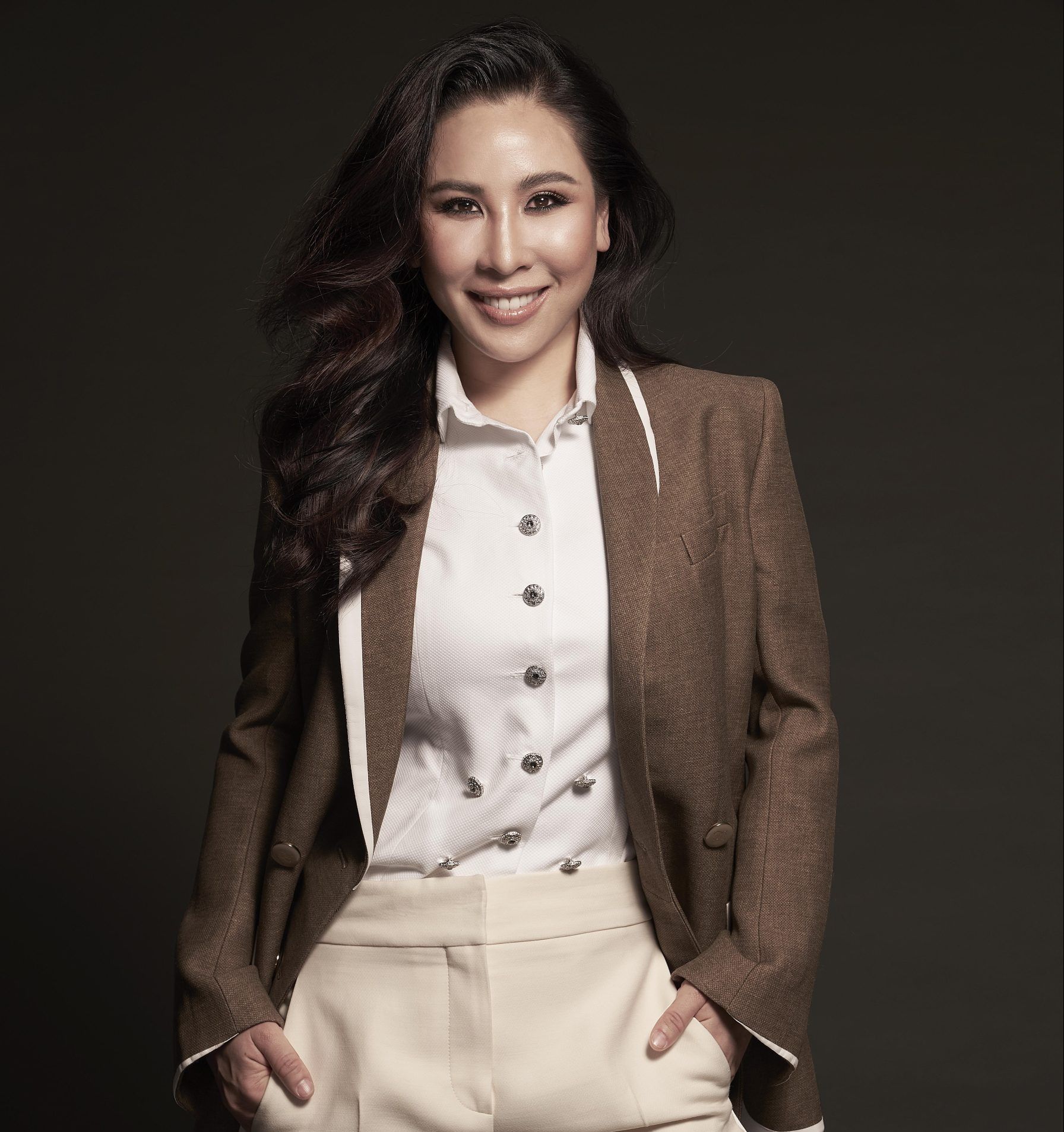 Suragrai “Yai” Praisankul | Prestige Online - Thailand