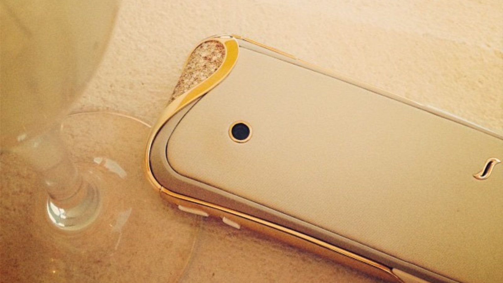 10 Most Expensive and Glamorous Smartphones in the World