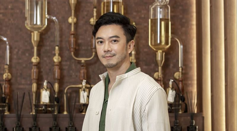 Meet the Maharaj Devraj Singh Of Jaipur