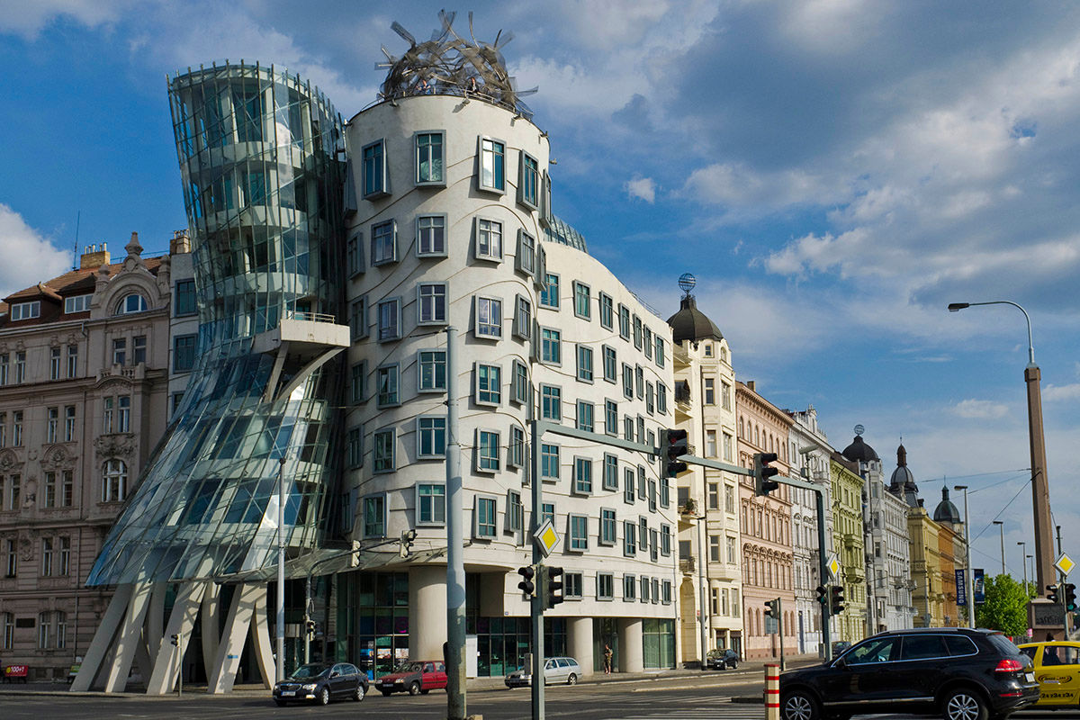The Shape Shifting Architectural Genius of Frank Gehry | Prestige ...