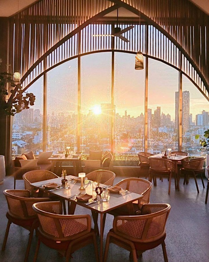 The Prettiest Moon-Themed Restaurants and Bars in Bangkok