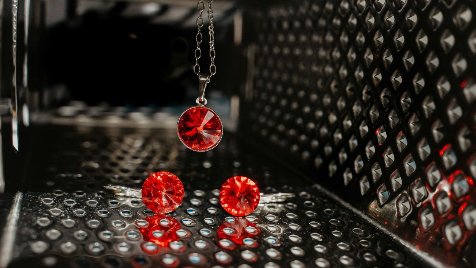 November Lucky Birthstones According to the Chinese Zodiac