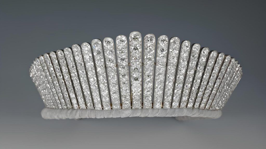 9 Spectacular Royal Tiara from British History