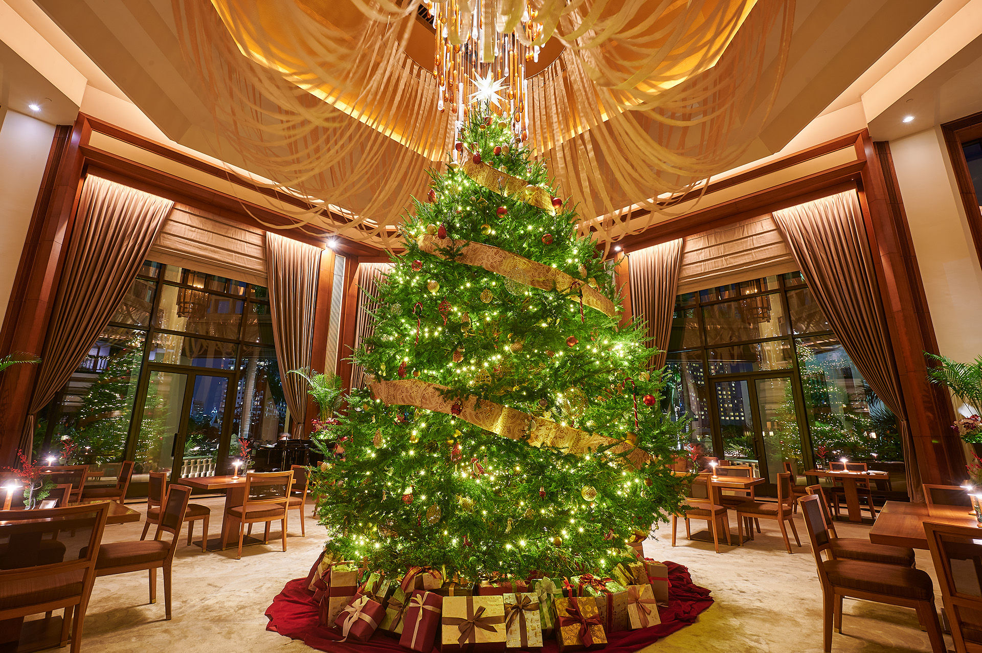 Luxury Hotel Packages to Celebrate the New Year's 2024 in Bangkok