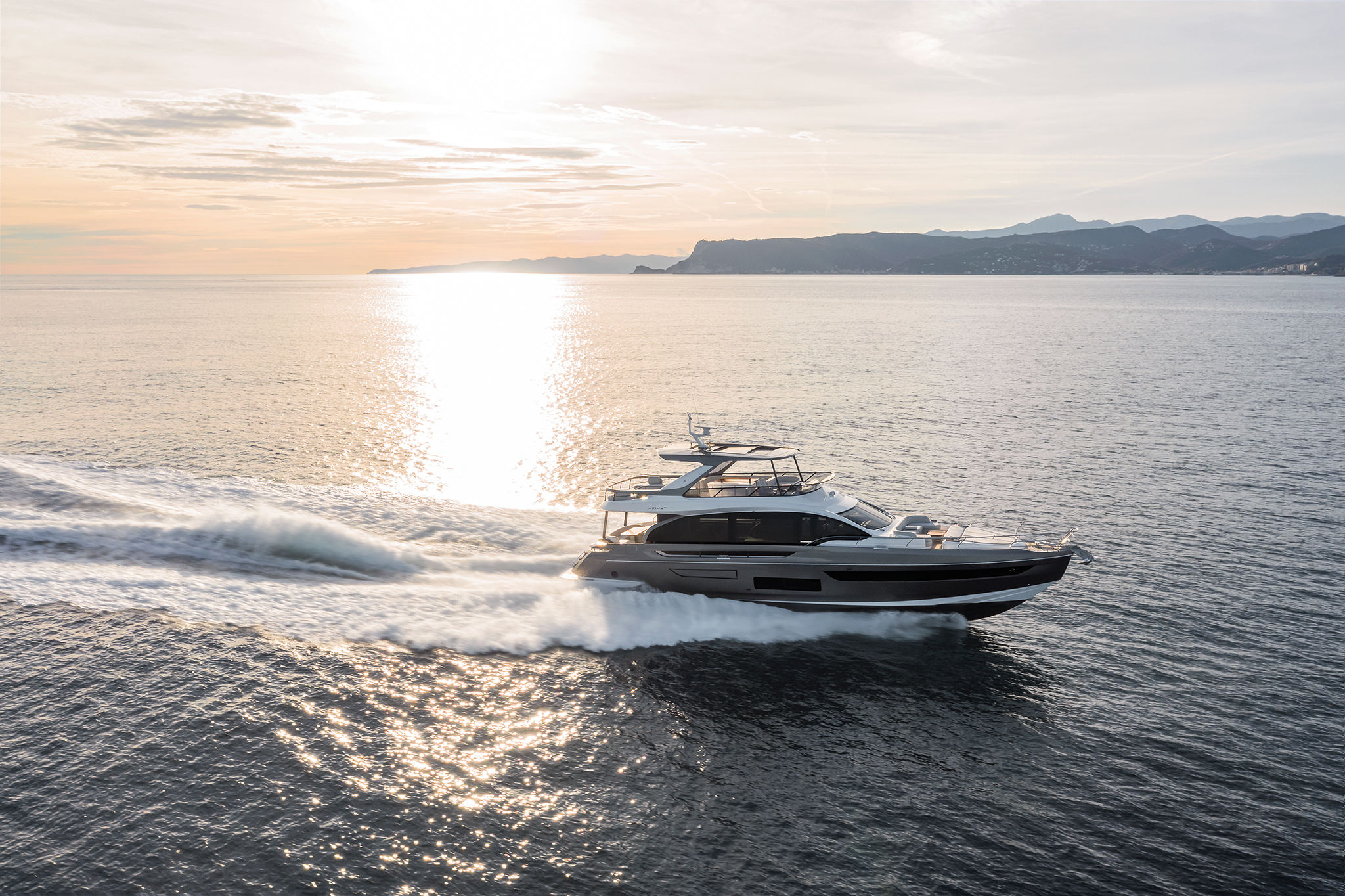 Azimut Yachts Unveils the Stunning New Fly 72 Model