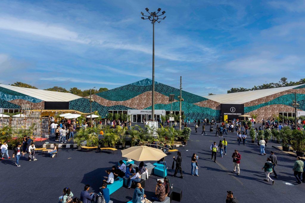 10 Famous Art Fairs around the World You Need to See at Least Once