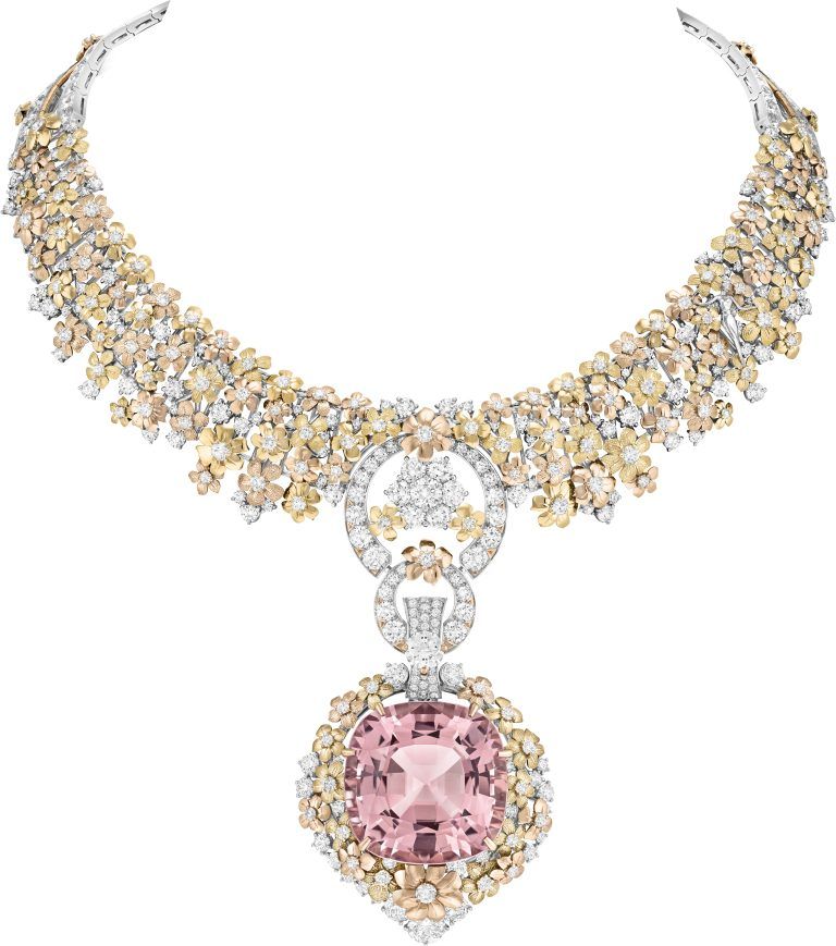 Van Cleef & Arpels Launches New Immersive Space in Singapore