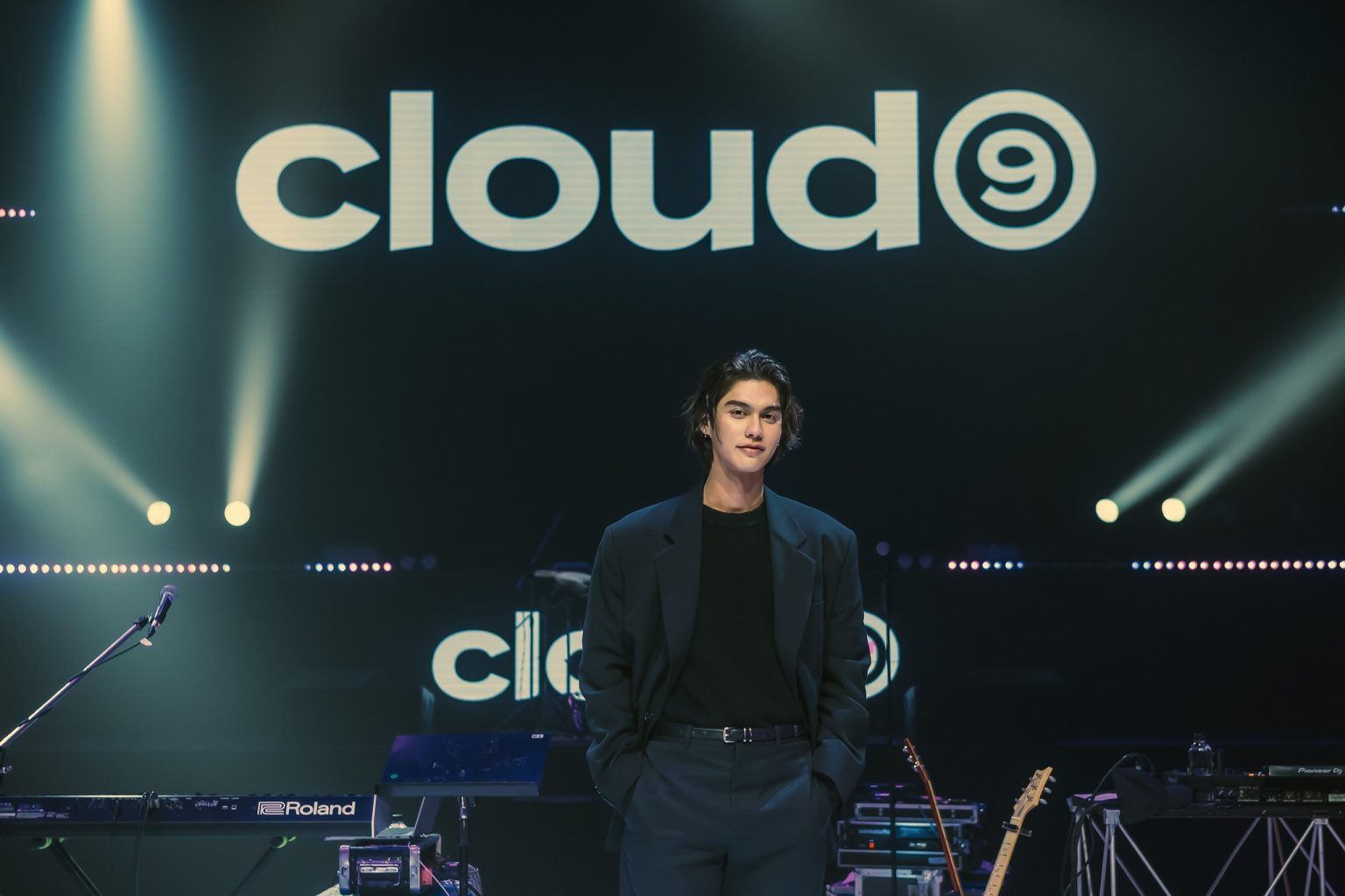 Everything You Need to Know about Vachirawit "Bright" Chivaaree