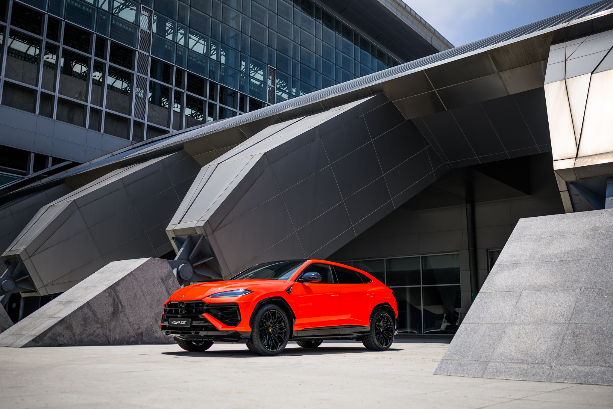 Lamborghini’s Urus SE Plug-In Hybrid SSUV Launches in Thailand