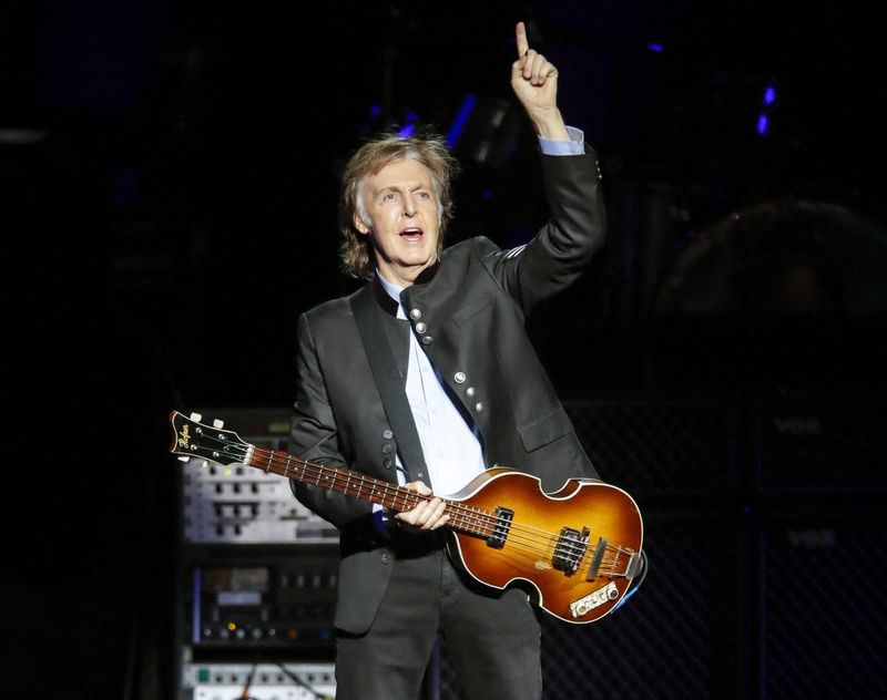 The Chirathivat Family: The Central Group Family and Their Net Worth