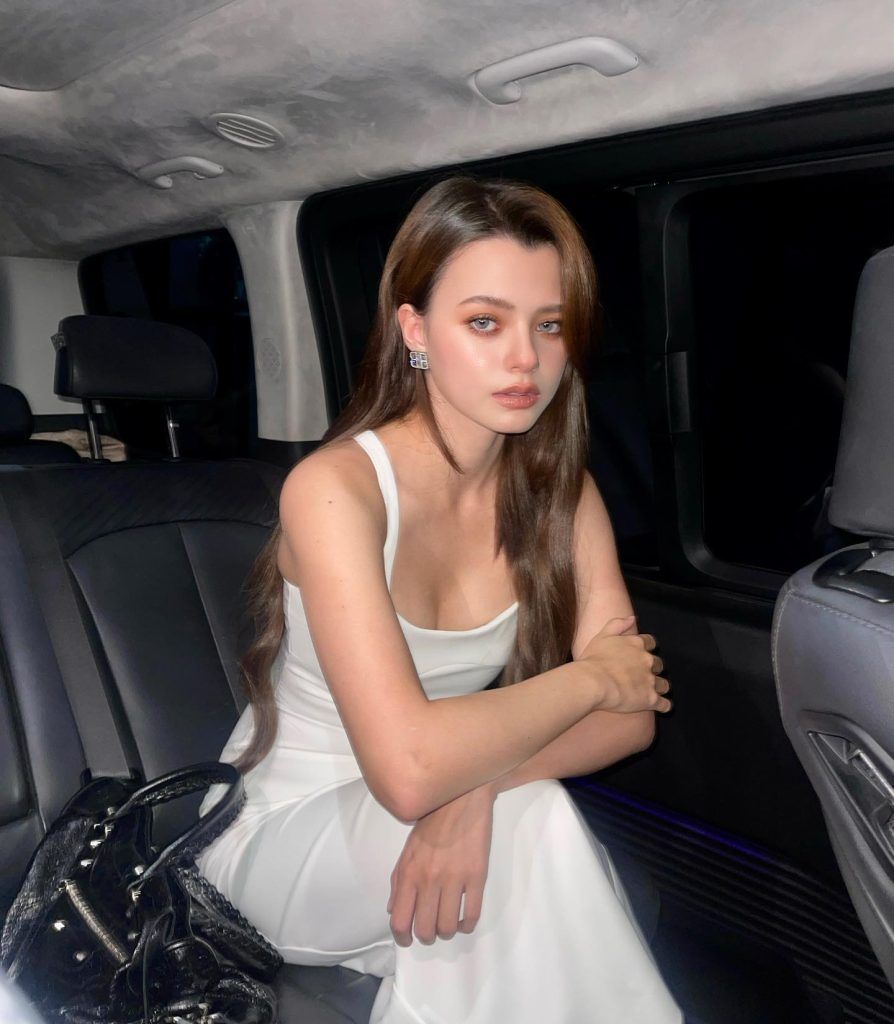 Becky Armstrong: Everything You Need To Know About the GL Actress