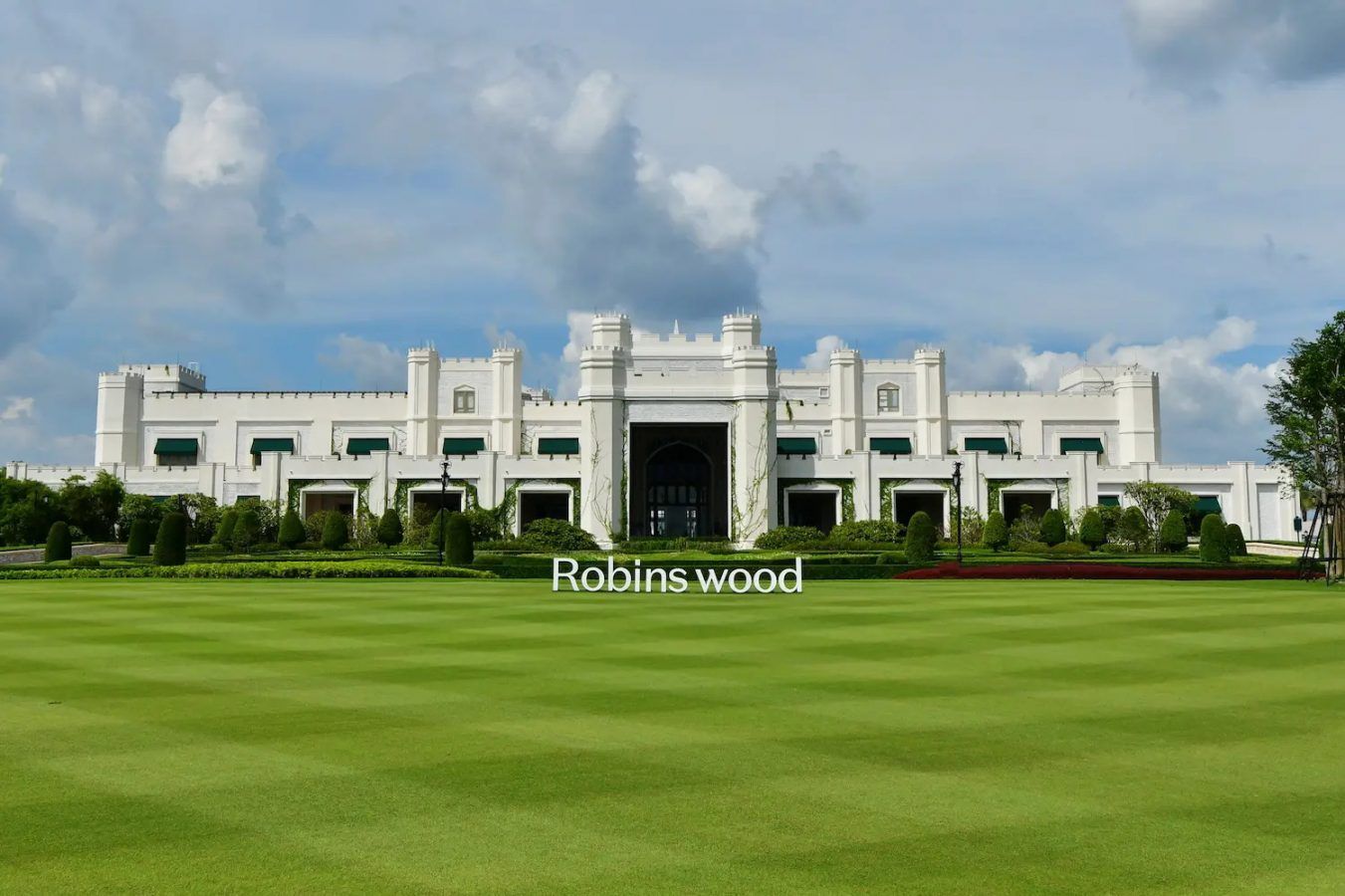 Robinswood: World-Class Golf Club Redefines Luxury Living