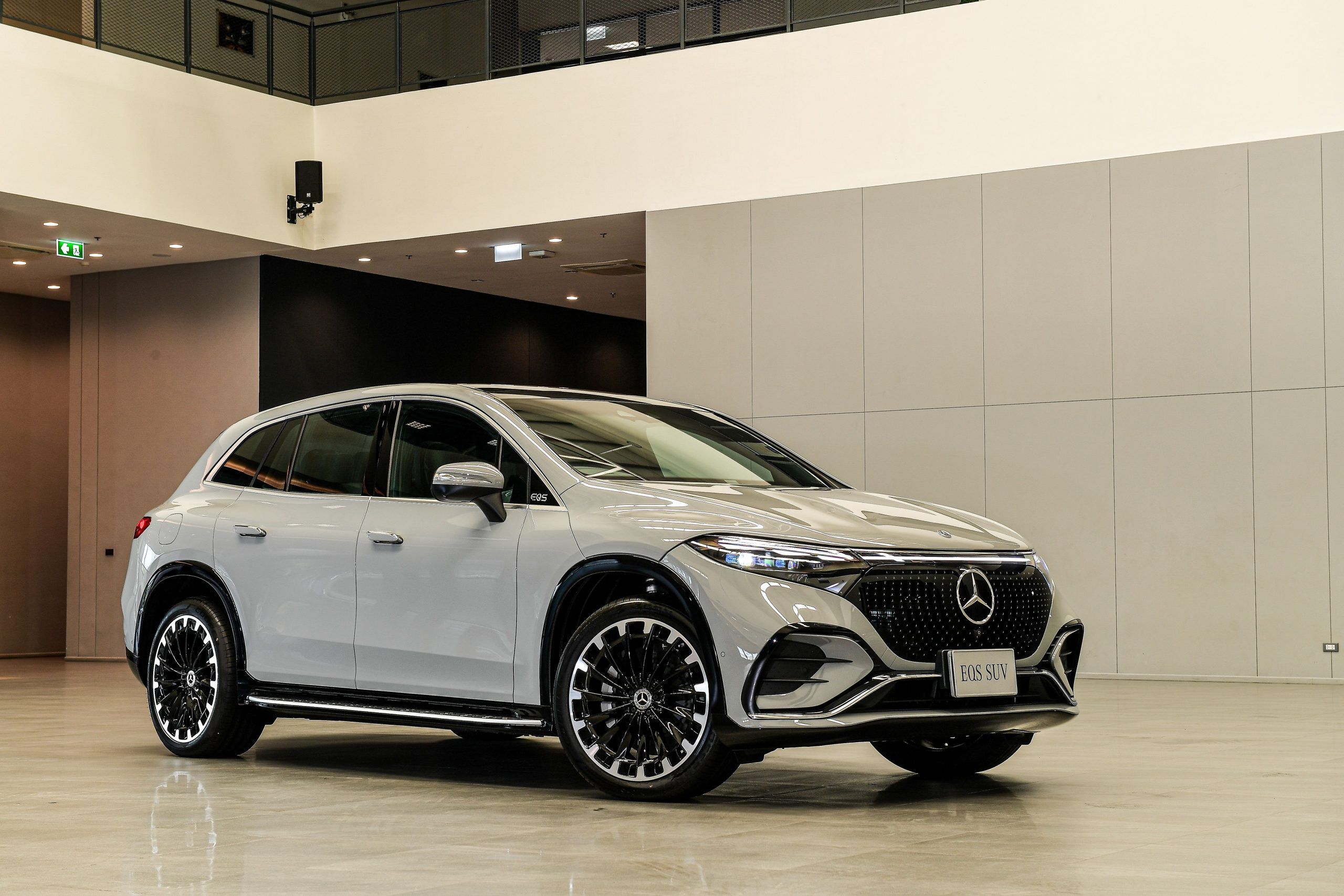 Introducing the New All-Electric Mercedes-Benz EQS SUV