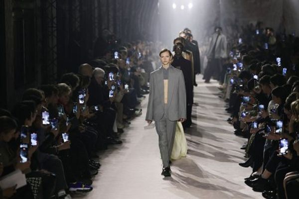 Things to Know About Mark Gong: The Designer behind Lisa's Oscar Look