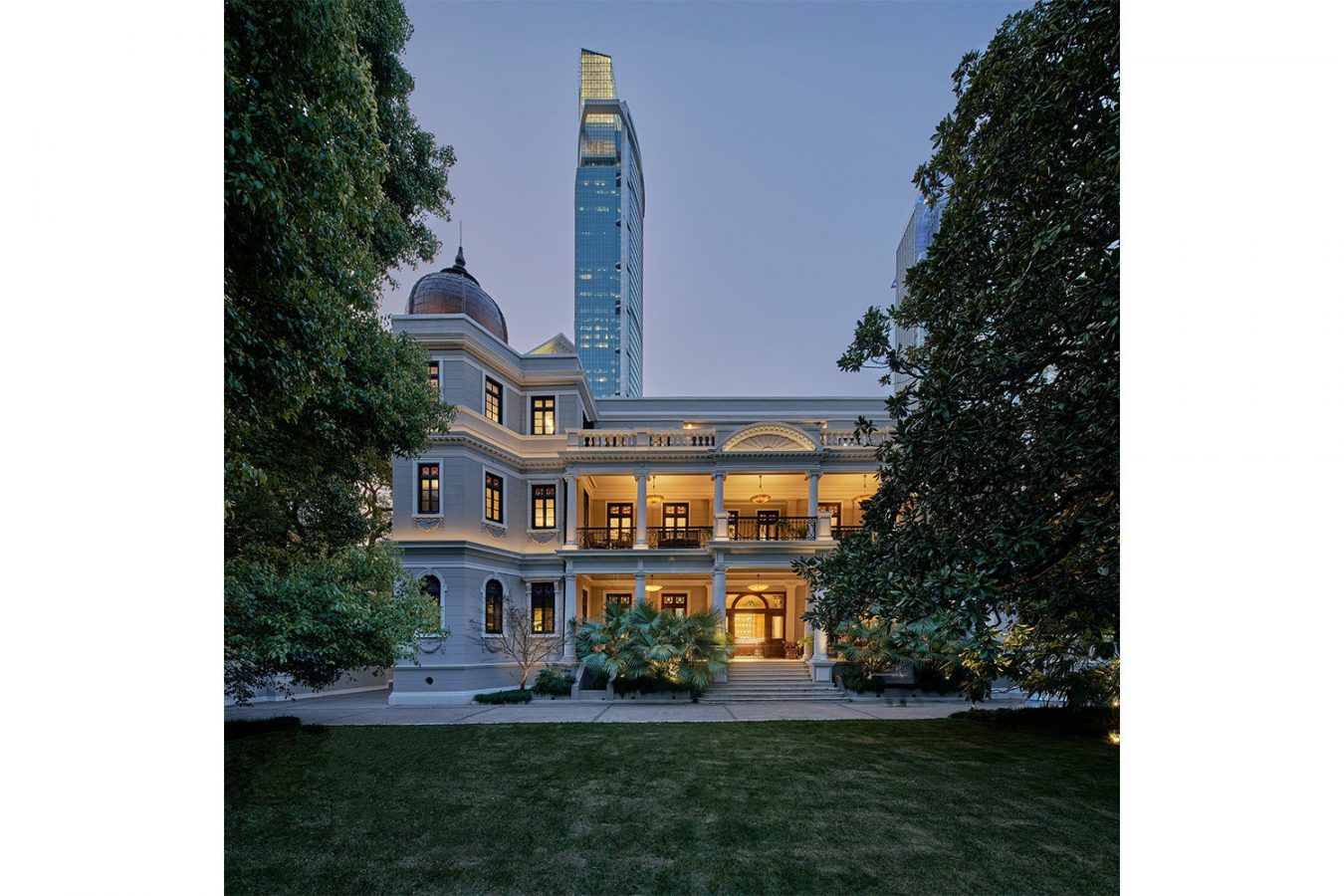 A Look Through The Mi Shang Prada Rong Zhai Restaurant in Shanghai