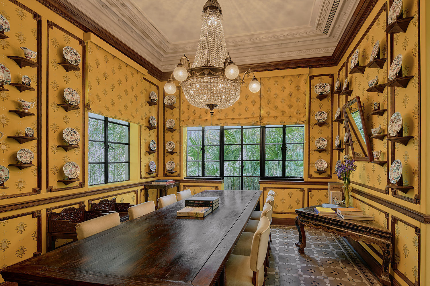 A Look Through The Mi Shang Prada Rong Zhai Restaurant in Shanghai