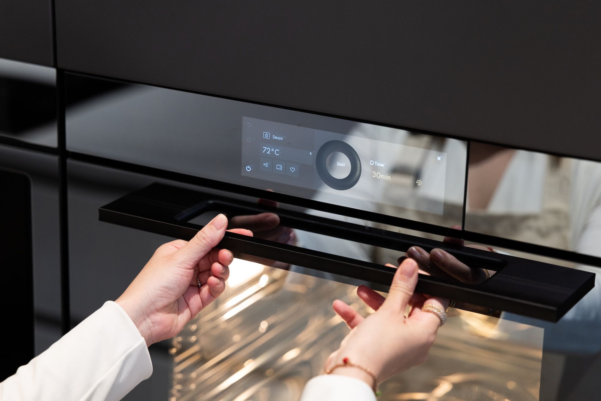 Why Varesara “Chef Bic” Smitasiri Chose Swiss Brand V-ZUG for Her Dream Kitchen | Prestige ...