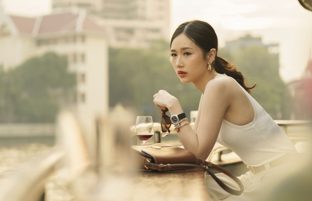 Who are the cast of Mad Unicorn?