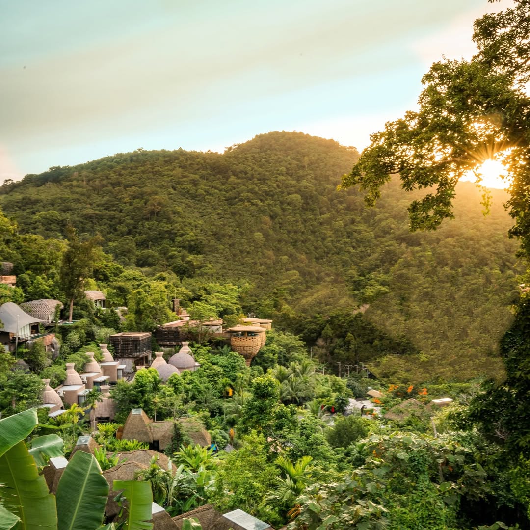 Love is Blind: Habibi - New Couples and Chaos as the Pods head to Dubai