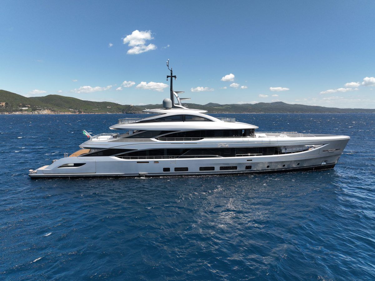 Benetti Unveils Lady Estey and M/Y Perla: The New Jewels of the B.Now ...