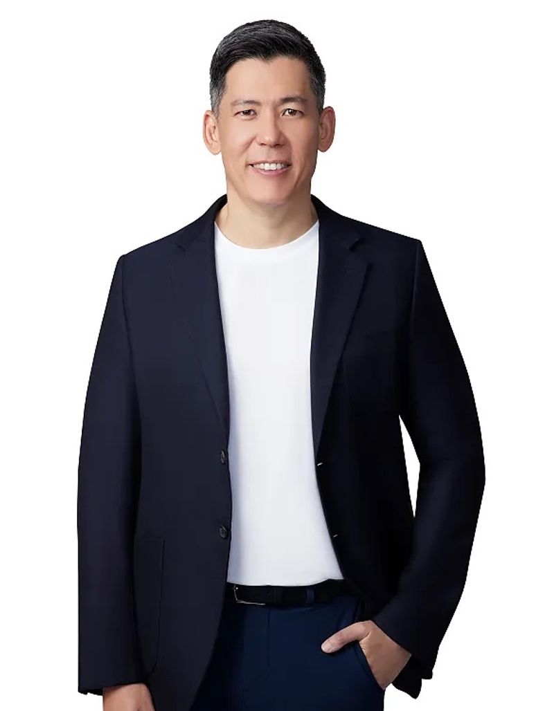 Chart Chirathivat | Prestige Online - Thailand