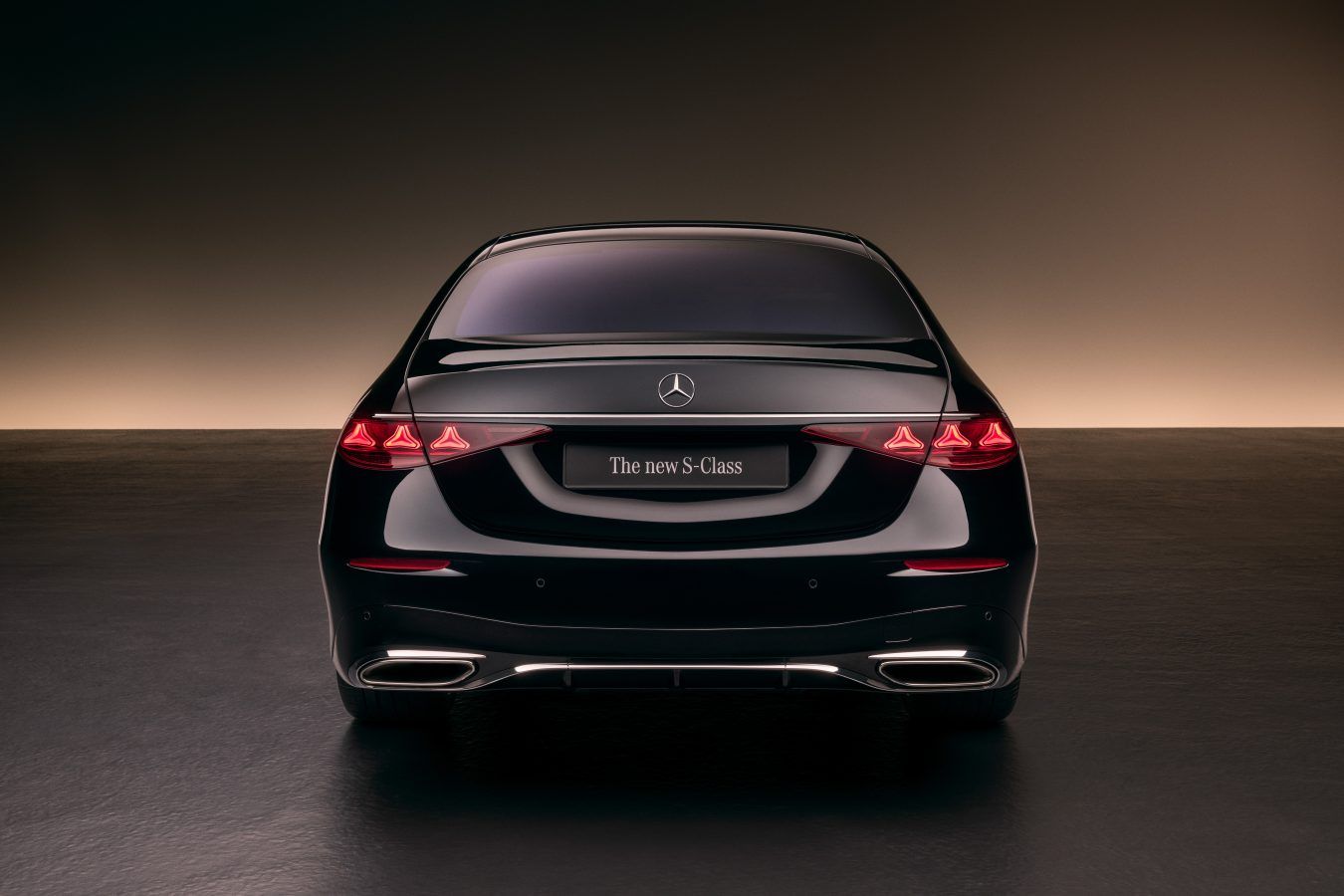 Mercedes-Benz Introduces the New S-Class