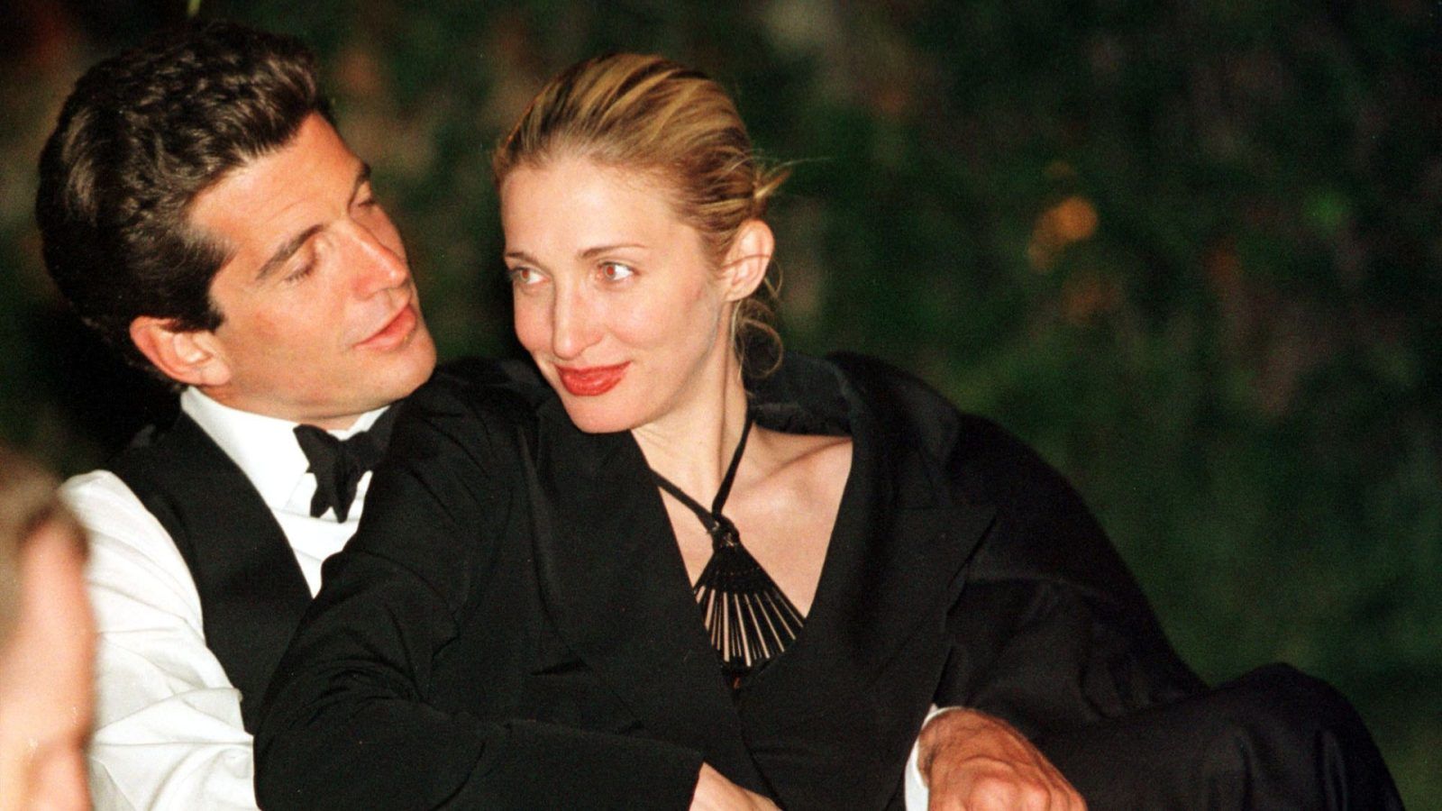 The Complete Dating History of 'America’s Prince', JFK Jr ...